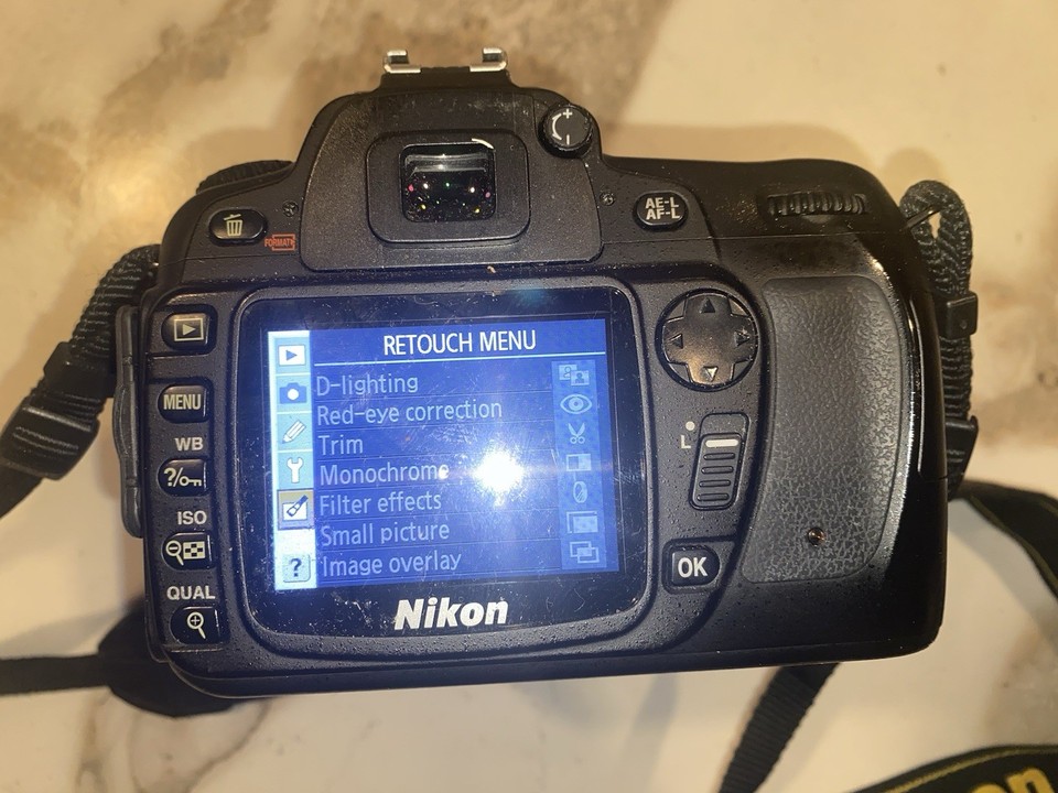 Nikon D80 Camera w/Nikon DX 18-135mm Lens W/charger & Back up Battery ...
