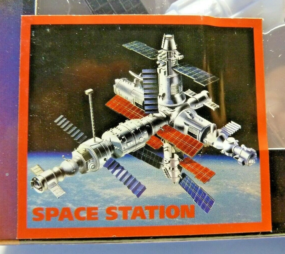 Plastic Model Kits Space Stations
