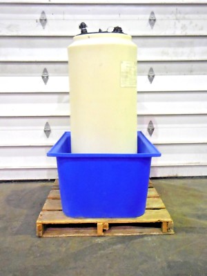 RX-4103, GE BETZ SPECTRUS NX122 80 GAL POLY CYLINDER CDS TANK W/ SPILL ...