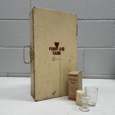 ORIGINAL VINTAGE First Aid Case Kit Medical FKCC Tin Hospital WW1 WW2 ...