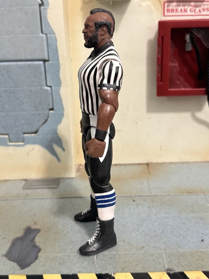 Mattel WWE Basic Main Event 143 Mr. T WWF Wrestlemania Figure Referee ...