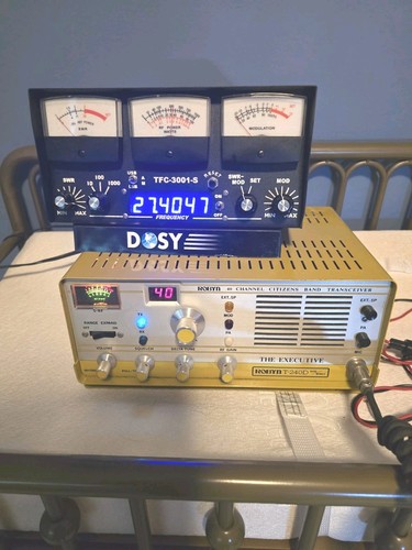 ROBYN T-240D "THE EXECUTIVE" 40CH CB BASE "YELLOW BIRD" NICE COND TECH ...