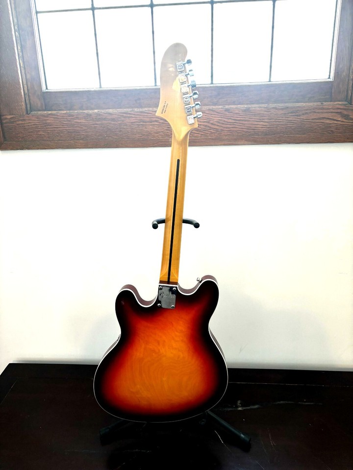 Fender Starcaster Semi-Hollow Body Electric Guitar w/ Hard Case -USED ...