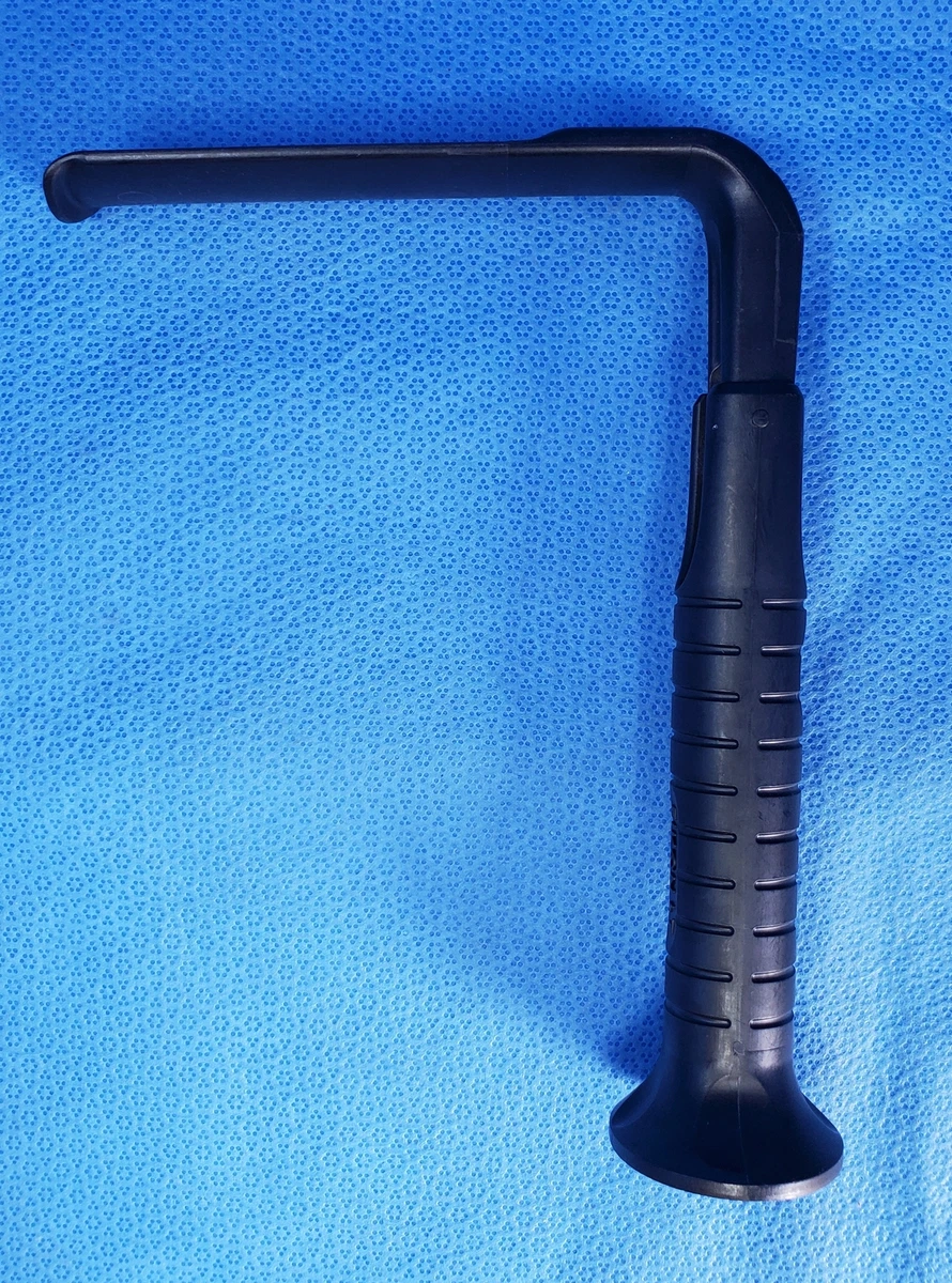 Eikon Lighted Retractor | Shelly Lighting