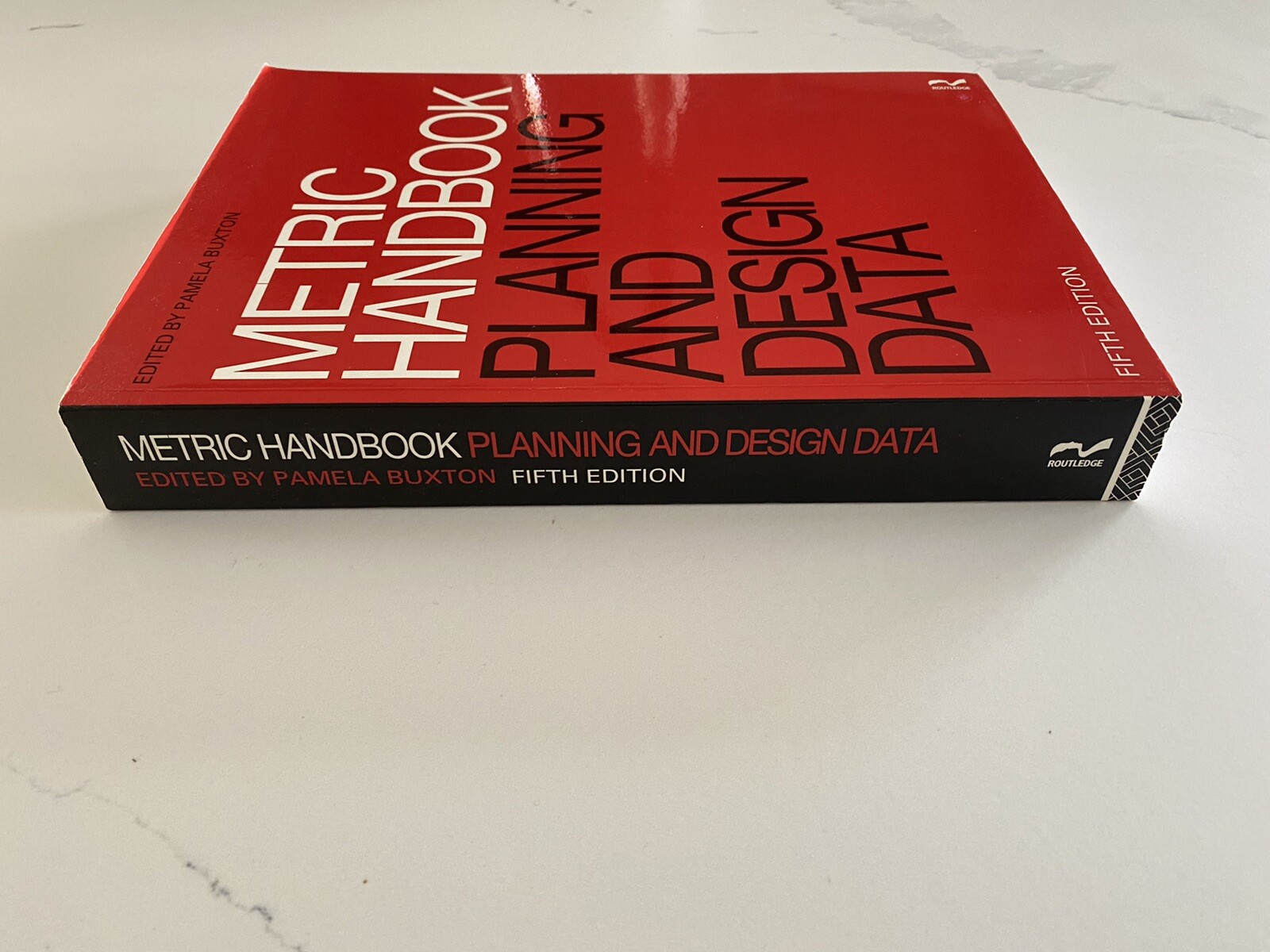Metric Handbook : Planning and Design Data by Pamela Buxton (2015 ...