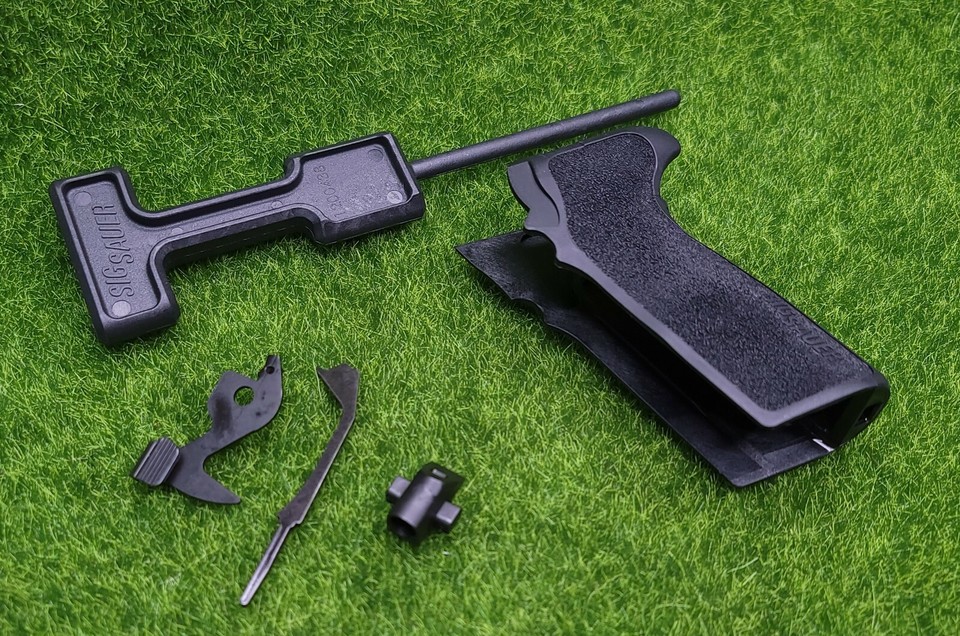 Sig Sauer P229 (DA/SA) E2 Grip Upgrade Kit & Removal Tool - GRIPKIT-229 ...