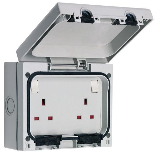 Outdoor Double Socket 2 Gang Switched 13A IP66 WEATHERPROOF For Garden ...