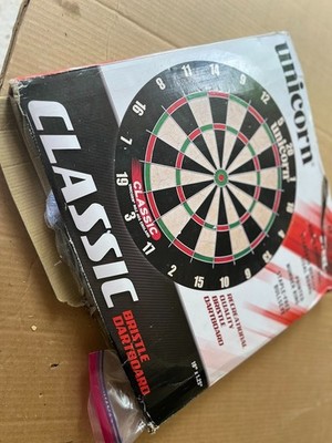 Unicorn NG2 4DS Contender. Professional Bristle dartboard man cave new ...
