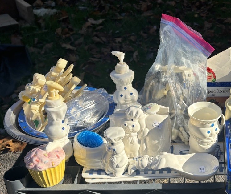 Pillsbury Doughboy Collectibles -Various Styles- Vintage- Lot Of 20 VG ...