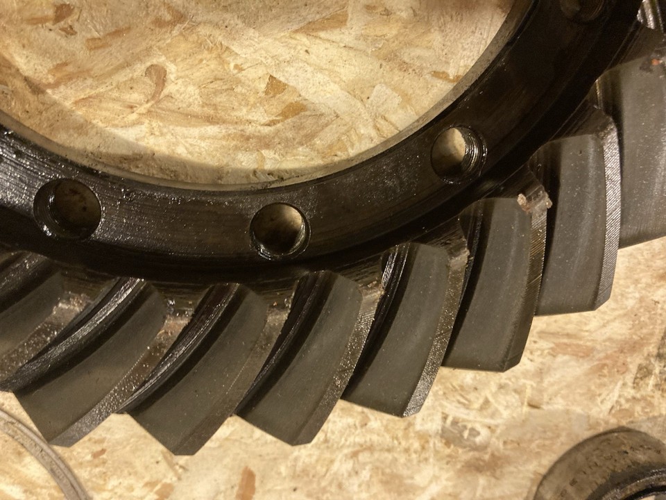 Eaton ho52,72 4:56Ring And Pinion Free Shipping lower 48 statesREAD ...