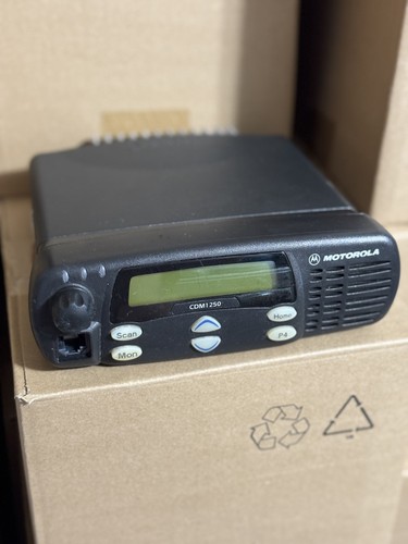 Motorola CDM1250 25W - 45W 64 Ch VHF (136-174 MHz) Mobile Two Way ...