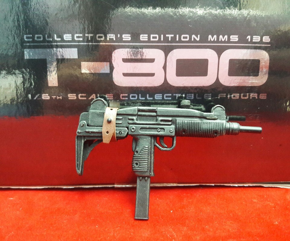 1/6 Hot Toys The Terminator T-800 MMS136 Machine Gun UZI *US Seller* | eBay