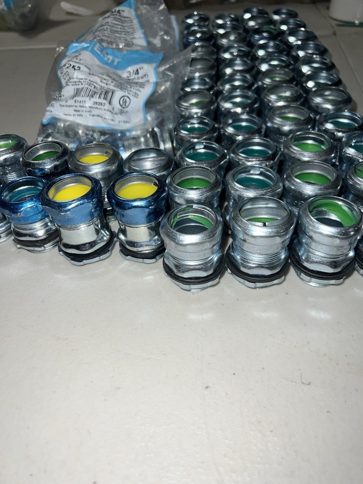 67x 3/4” EMT Rain Tight Compression Connectors – Mixed Types – New | eBay