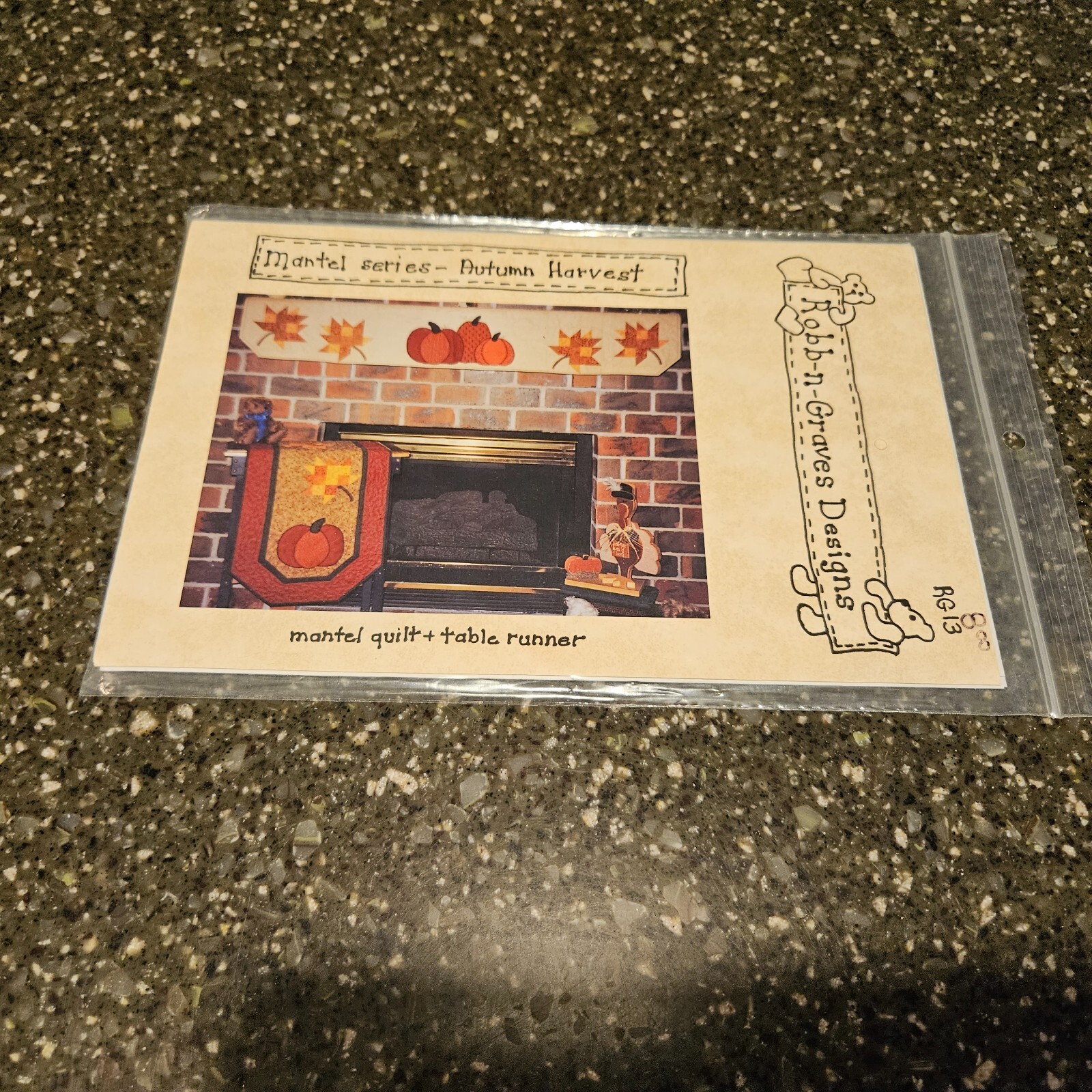 Autumn Harvest Robb-n-Graves Quilt Pattern RG13 Mantel & Table Runner ...