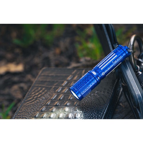 Clip & Olight I3E EOS Olight Stellar Blue EDC Keychain LED Flashlight ...