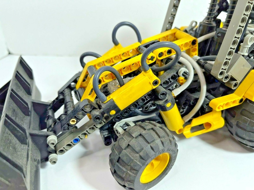 LEGO Technic: Model: Construction: Back-hoe Loader (Backhoe) 8455 ...