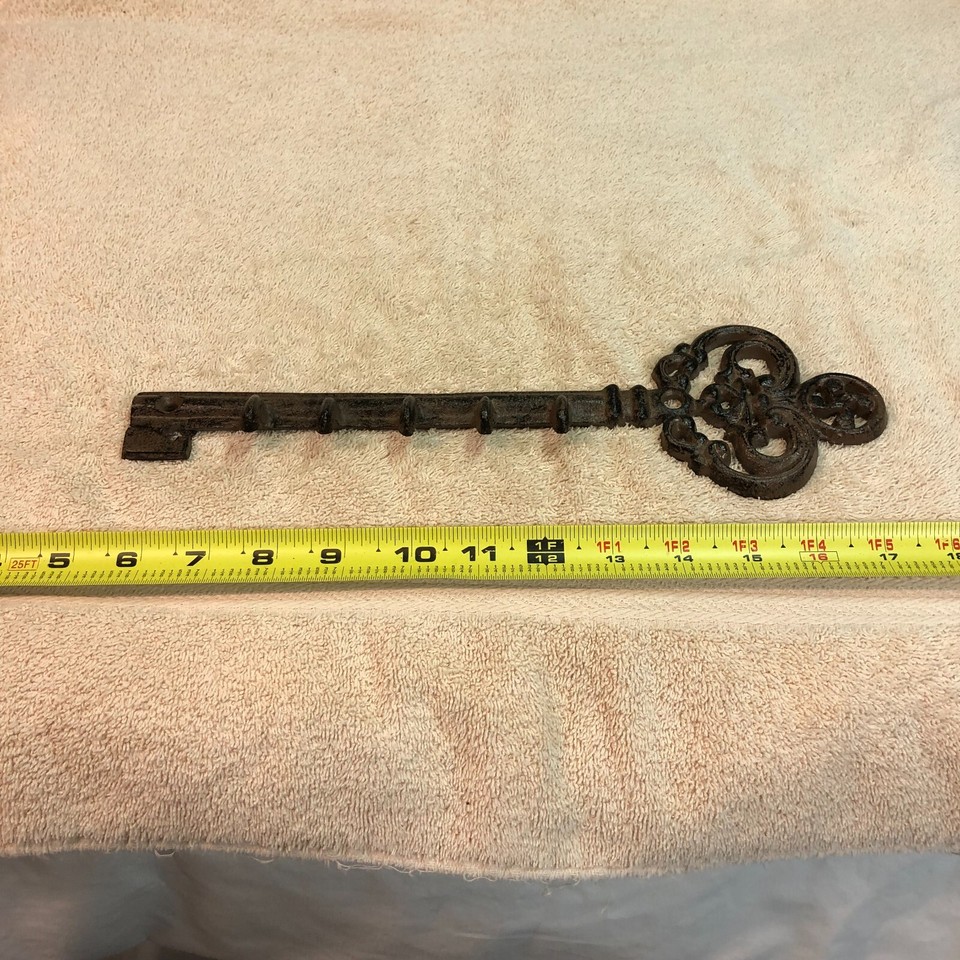 CAST IRON SKELETON KEY SHAPED KEY HOLDER | eBay