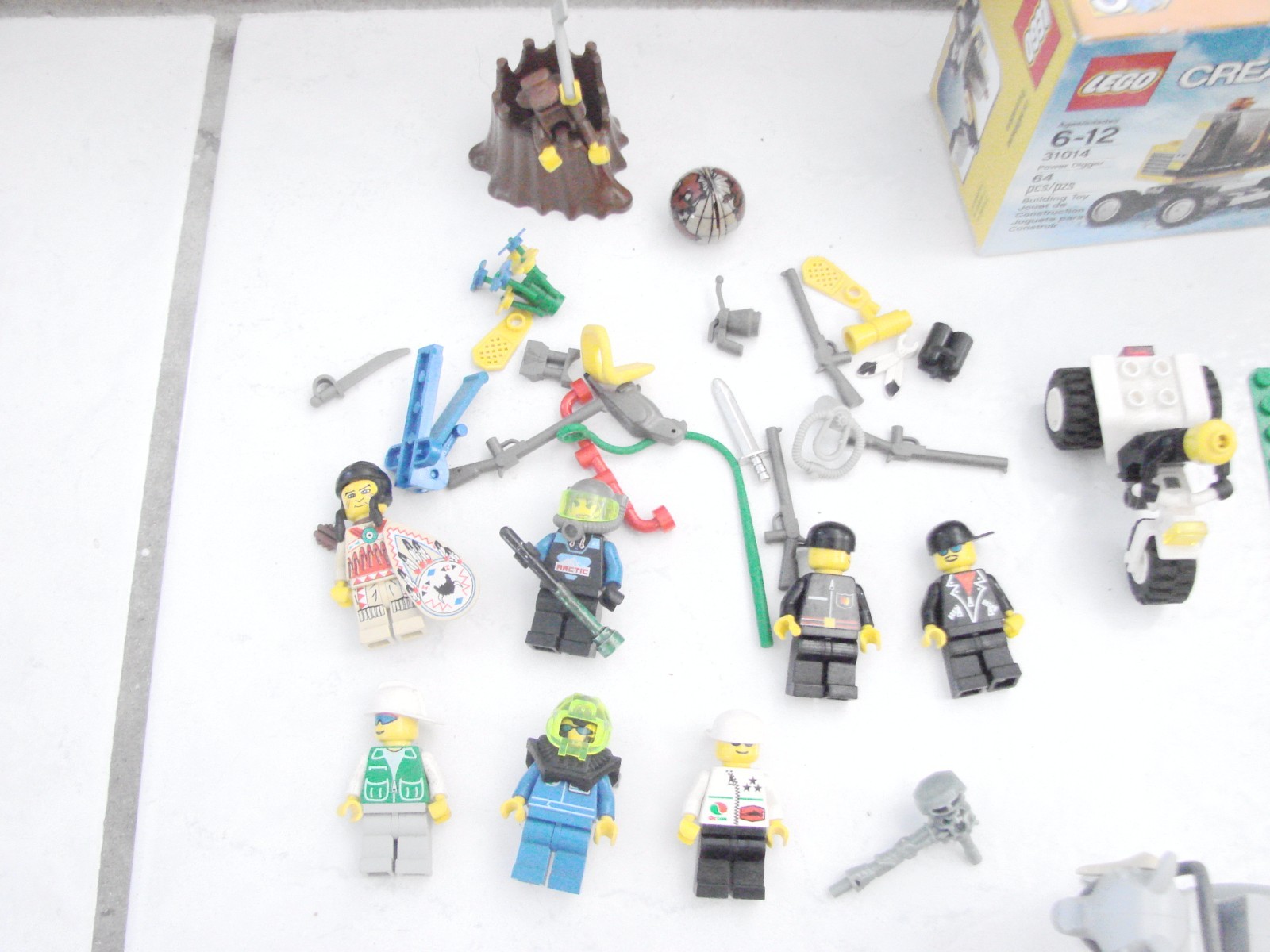 6 pound Lego lot Bionicle Batman 12 Minifigures 1 new small set animals ...