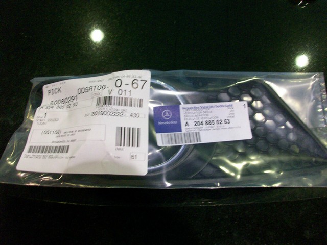 MERCEDES C-class W204 Left Front Fog Light Grille A2048850253 for sale ...