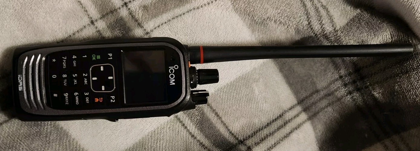 Icom F3400DT Portable Two-Way Radio - VHF (136-174MHz) - Analog ...