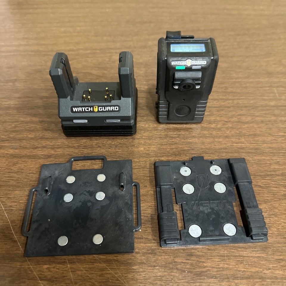 WatchGuard Vista WFC1 Body Camera W/ Mag Mount And Charging Base And ...