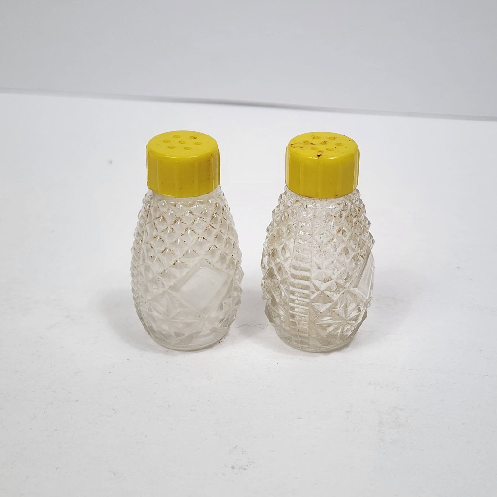 Vintage Retro Fiesta Go-Along Yellow Clear Glass Salt & Pepper Shakers ...