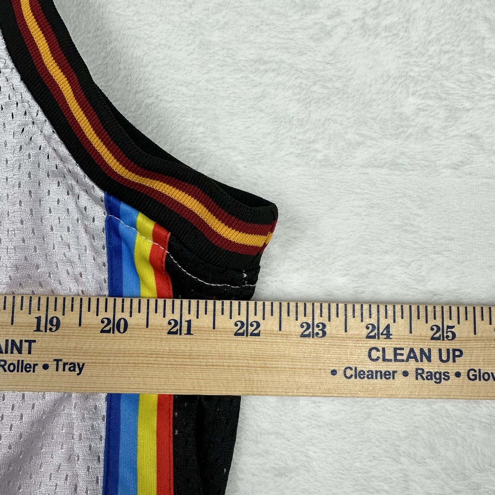 Vintage Aaliyah Brick Layers Basketball Jersey Size X… - Gem