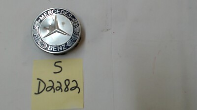 A1714000125 Mercedes Benz Center Cap-Dent in Top (Used) | eBay
