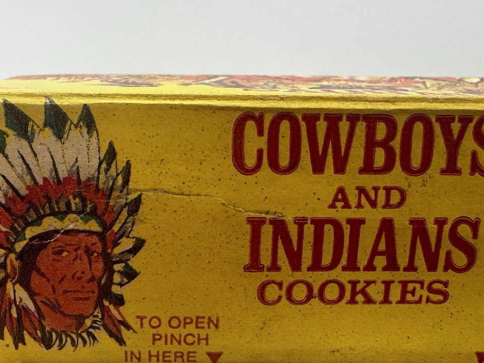 VINTAGE COWBOYS & INDIANS COOKIES BOX NABISCO CRACKER STAGECOACH NATIVE ...