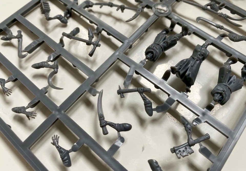 Forgotten World Living Dead Peasants New • 1 Sprue • 6 Minis ...