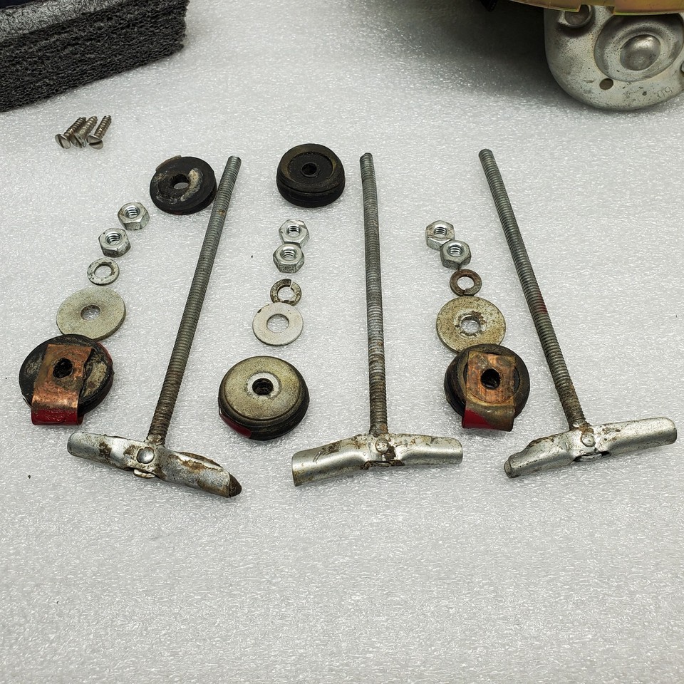 Federal Signal Beacon Ray Model 175 Light - Does not Include Red Bulbs ...