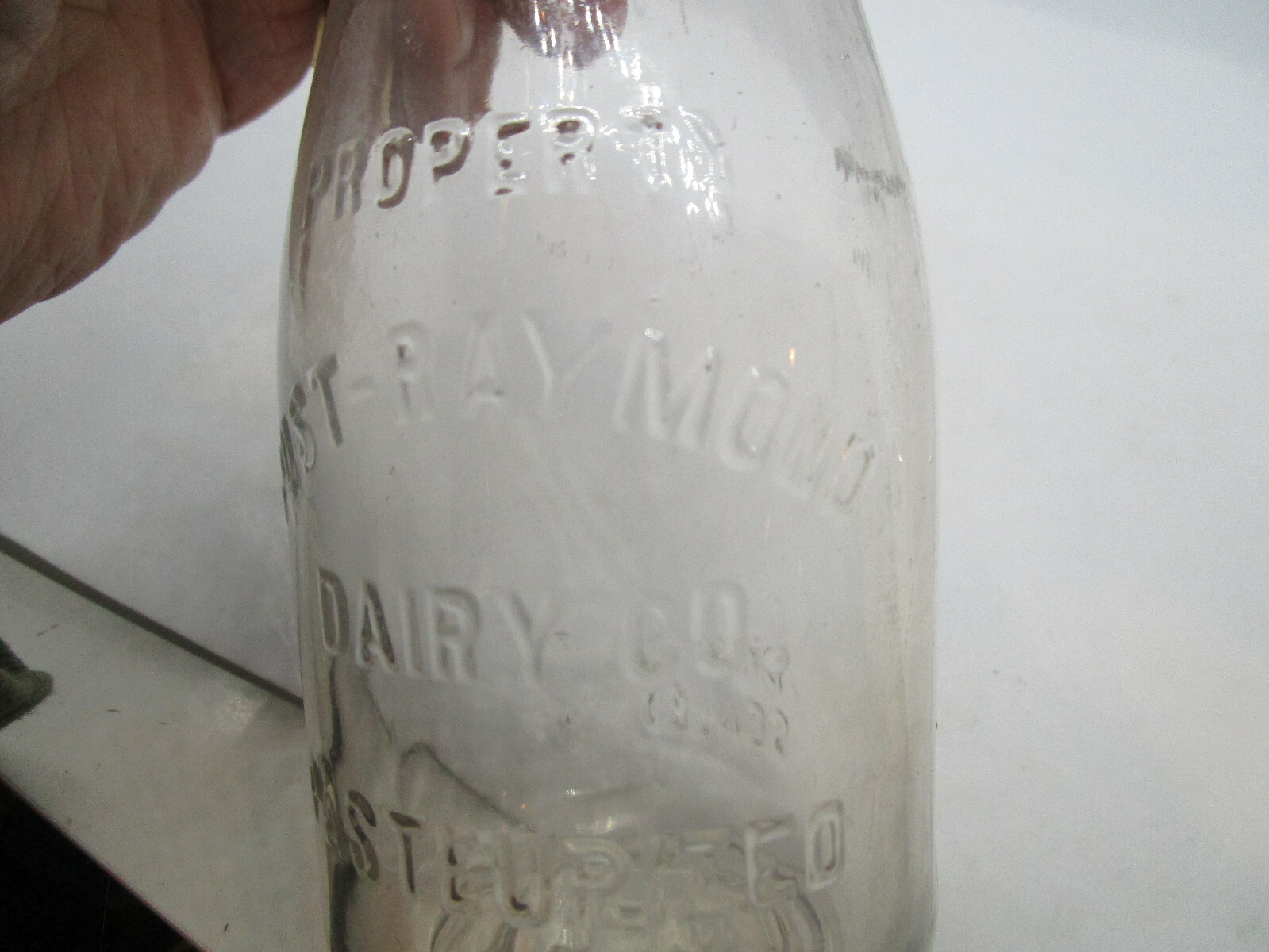 POST-RAYMOND PINT MILK BOTTLE BATTLE CREEK MICHIGAN- (THATCHER) T MFG ...