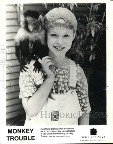 1993 Press Photo Thora Birch and a Capuchin Monkey star in "Monkey ...