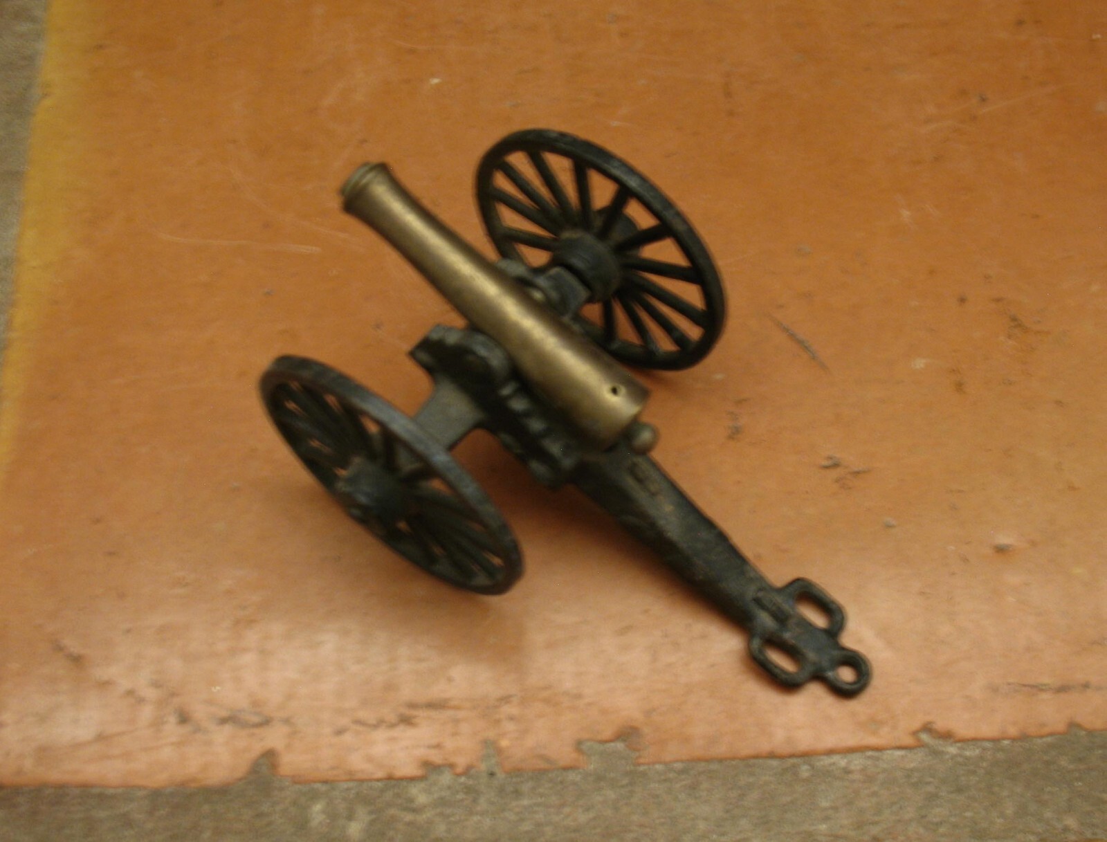 D10 - MF CO MINIATURE BRASS & CAST IRON CIVIL WAR CANNON C1/2, In Good ...
