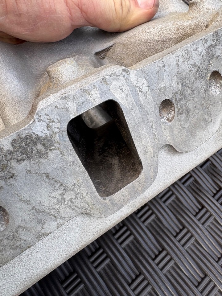 Edelbrock Victor Jr 302 SBF Ford Intake Manifold ported by SE Race ...