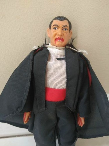 Vintage 1974 AHI Azrak Hamway 8" DRACULA Early Figure NM/M Bela Lugosi ...