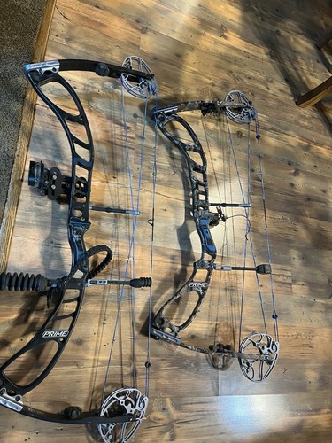 Prime Shift and Centroid Bows. Right Hand. Selling Both Bows Together. | eBay