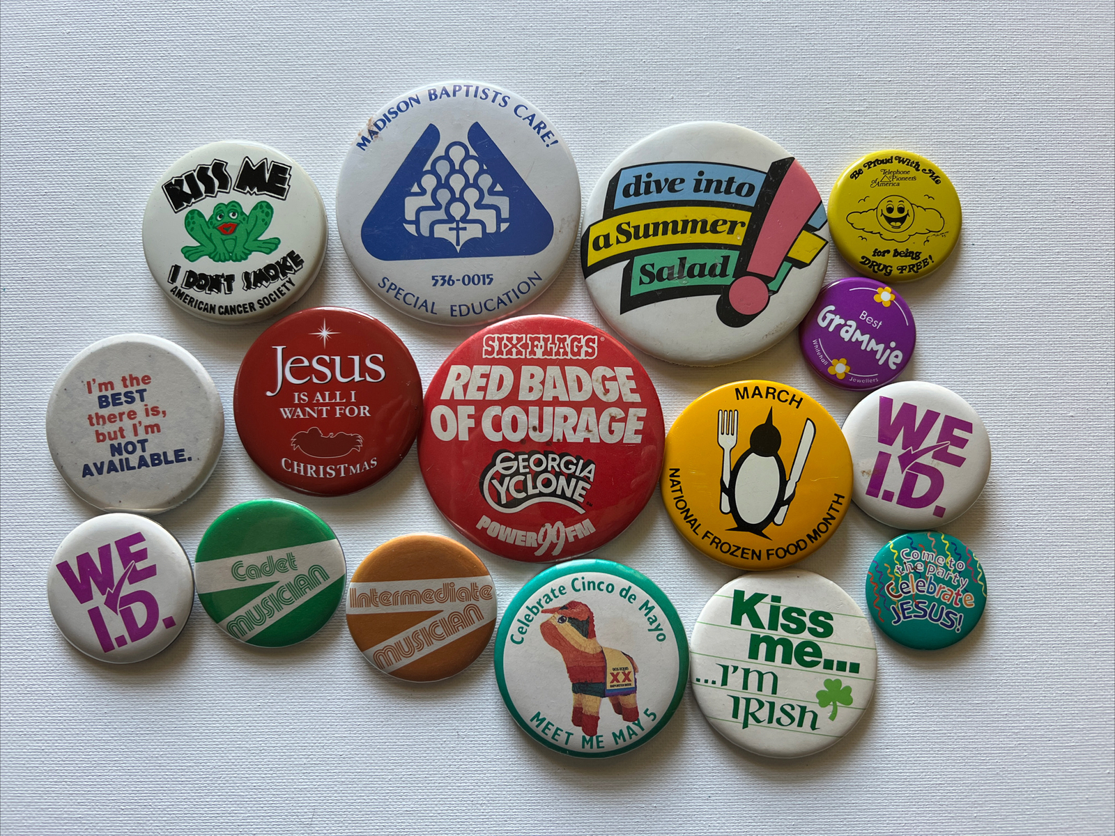 Vintage Buttons circa 1970-1980 Holidays Advertisement Lot of (16) Fun ...