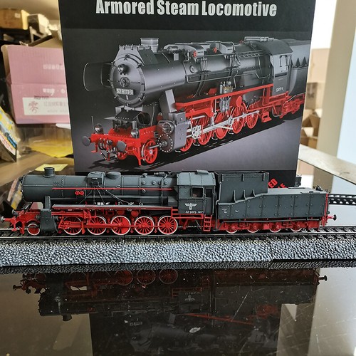 1/72 German Dr52 Steam Train+Flat Trailer+88 Guns+4 Soldiers Suit Model ...