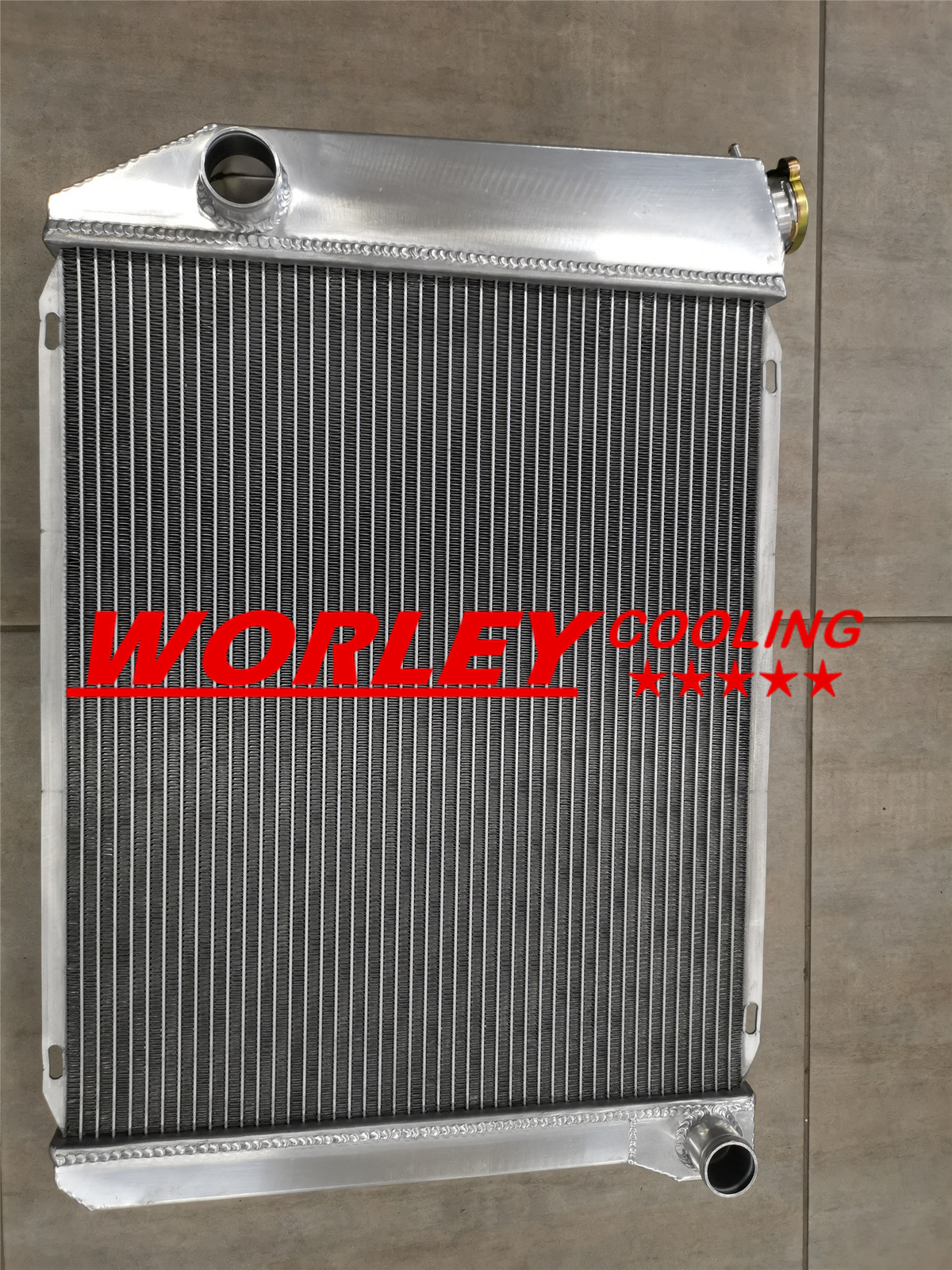 44mm RADIATOR + FAN FORD FALCON XA/XB/XC/XD/XE FAIRMONT CLEVELAND 302/ ...