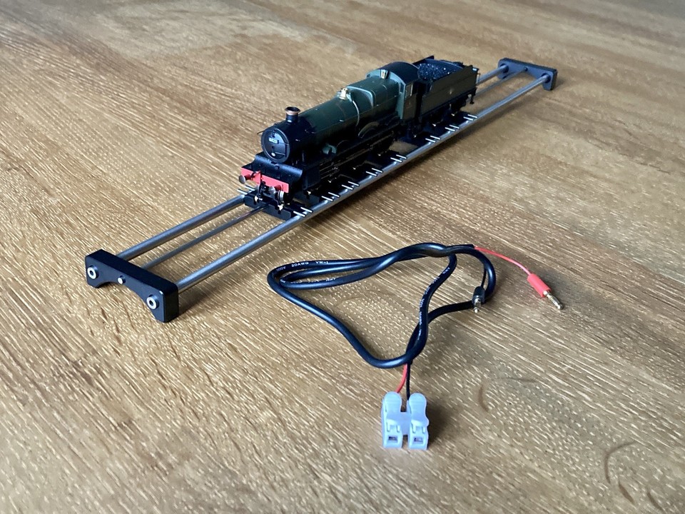 OO / HO Rolling Road. Not unlike Hornby or DCC Concepts but cheaper ...