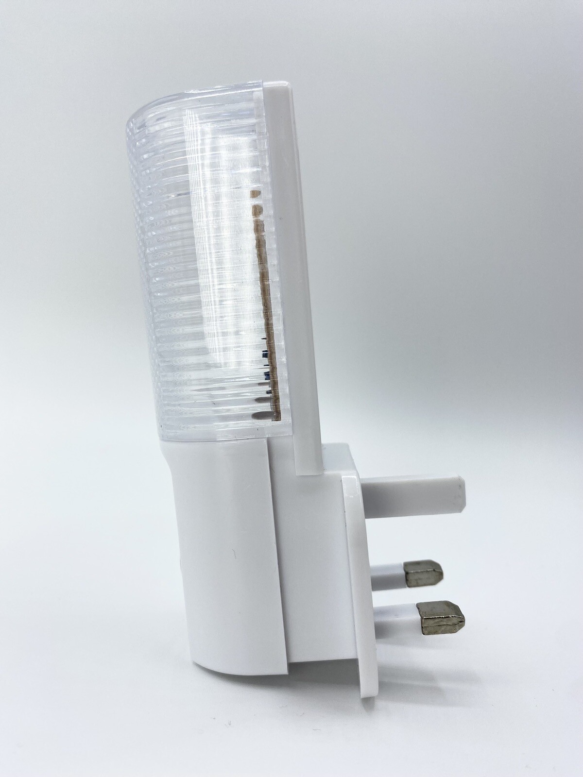 AUTOMATIC LED PLUG IN NIGHT LIGHT FOR KIDS ENERGY SAVING SENSOR BRIGHT ...