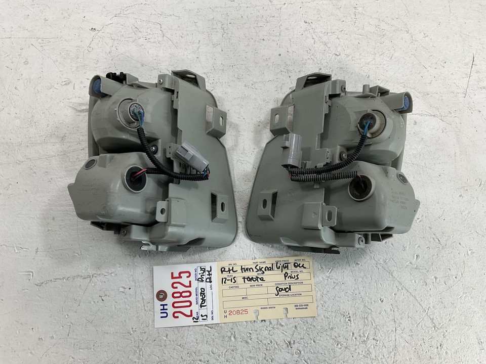 2012 2015 TOYOTA PRIUS LEFT & RIGHT SIDE TURN SIGNAL LIGHT PAIR OEM | eBay