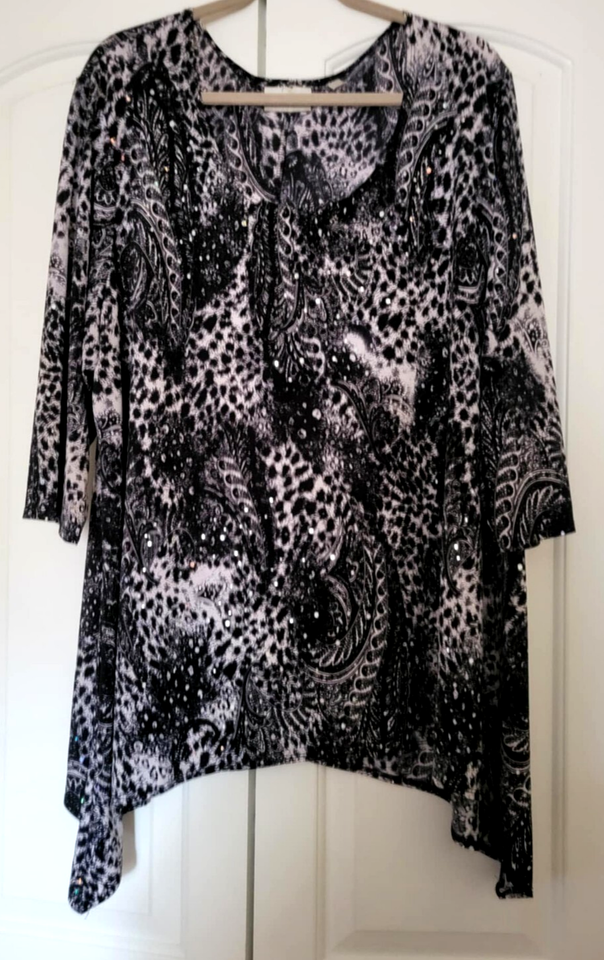 Avenue Brand Animal Print Paisley Black Sequin Design Shirt Top Size 26 ...