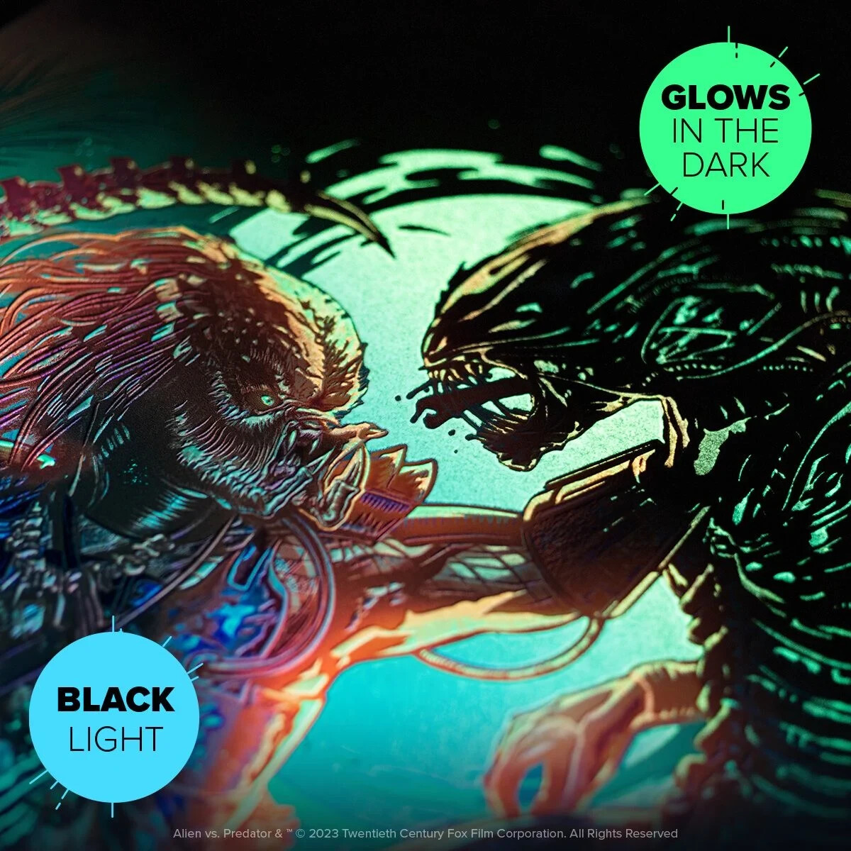 Displate Limited Edition Alien vs. Predator Glows in the Dark Black ...