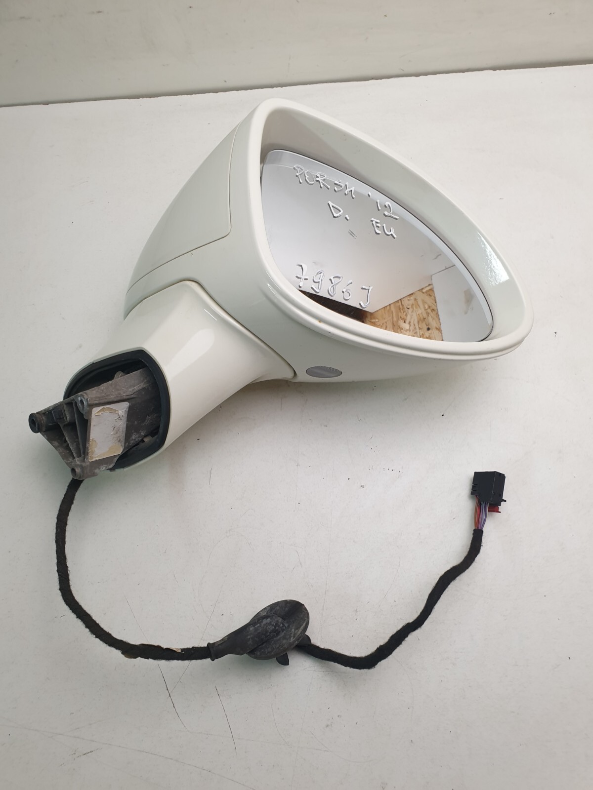 #7986J Porsche Cayenne 2011 LHD RIGHT SIDE WING MIRROR EU (8 PIN) PC1 ...