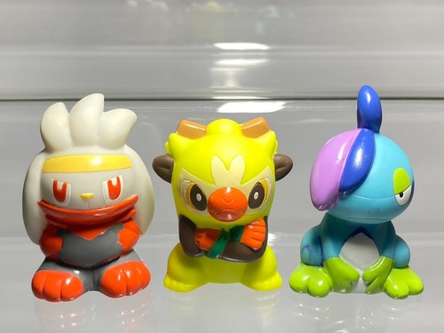 Thwackey Raboot & Drizzile Pokemon Monster Bandai Kids Finger Puppet ...