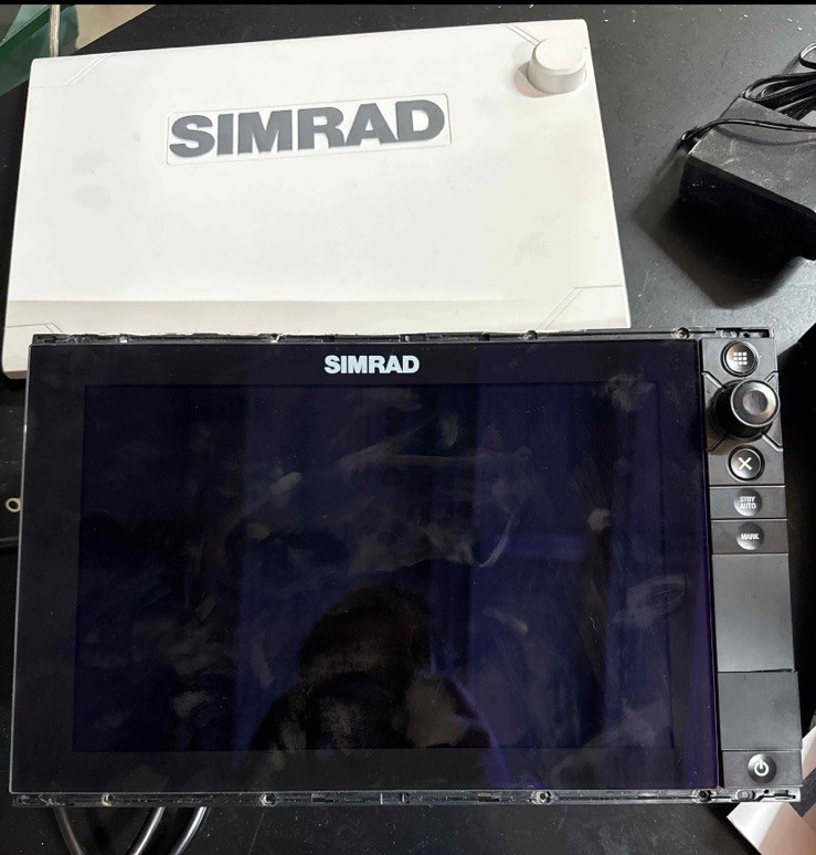 Simrad NSS12 evo2 12" No Touchscreen Radar GPS MFD Chartplotter | eBay