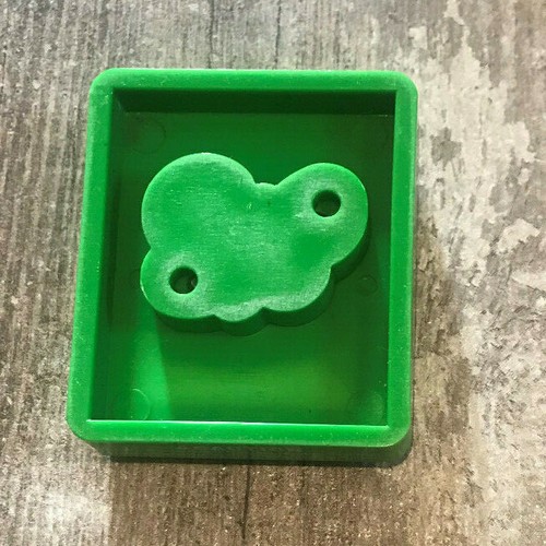 Sizzix Die Leaf Moon Frog Star Soccer Ball Christmas dog cat heart ...