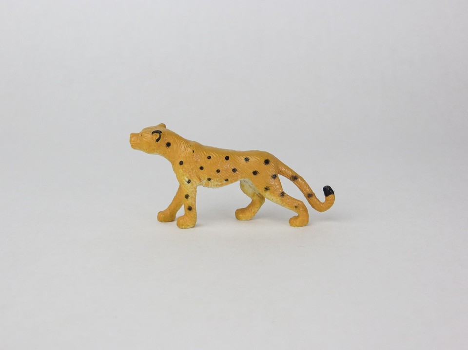 Tiny Vintage Miniature Plastic Cheetah Figurine, Diorama, Craft, Made ...